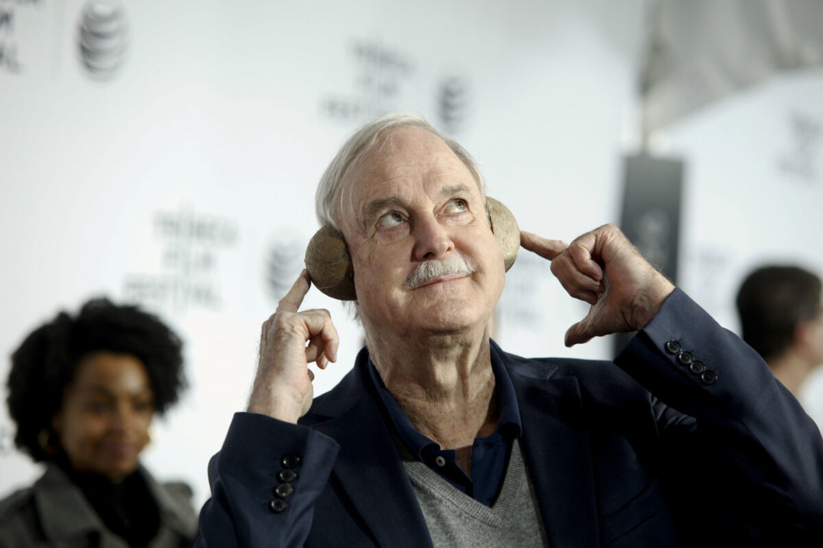 A mourning with John Cleese, or last chance to see John Cleese before ...